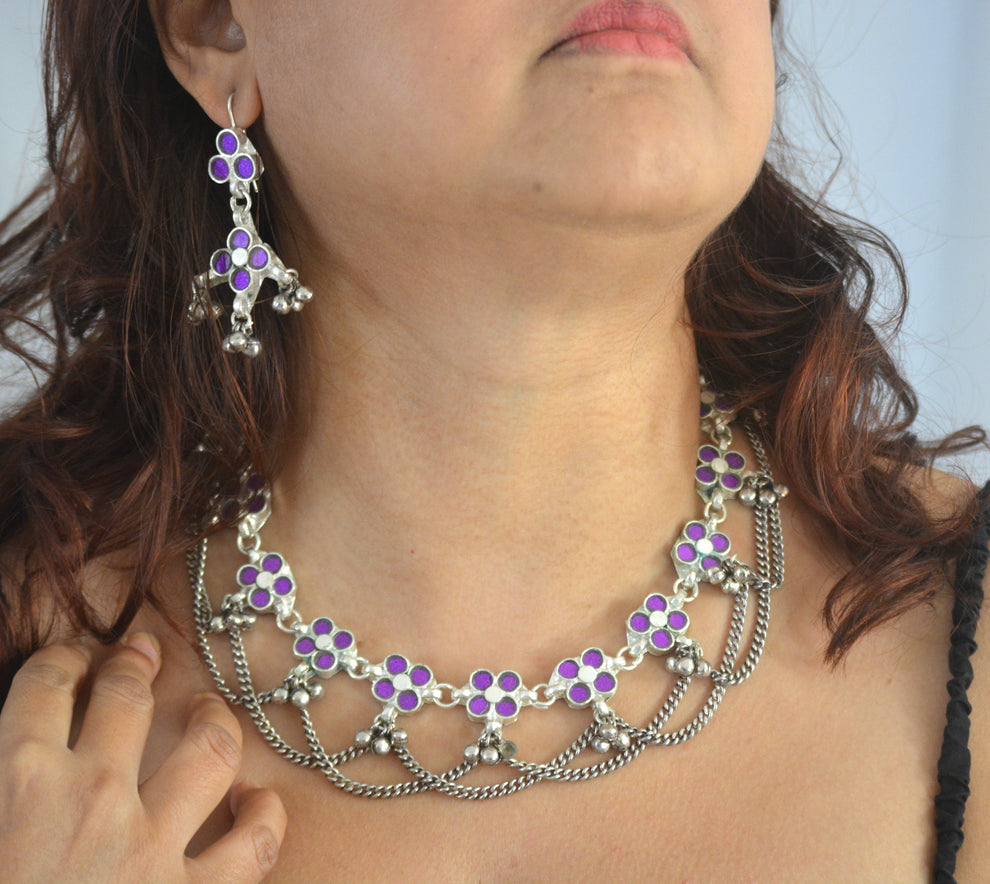 Sonal Glass Necklace Set with Earrings – Kreative Curio